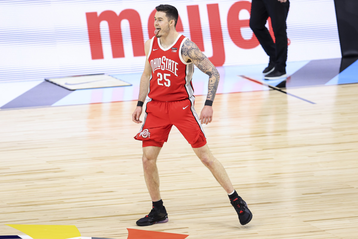 Kyle Young To Return To Ohio State For Extra Year Of Eligibility ...