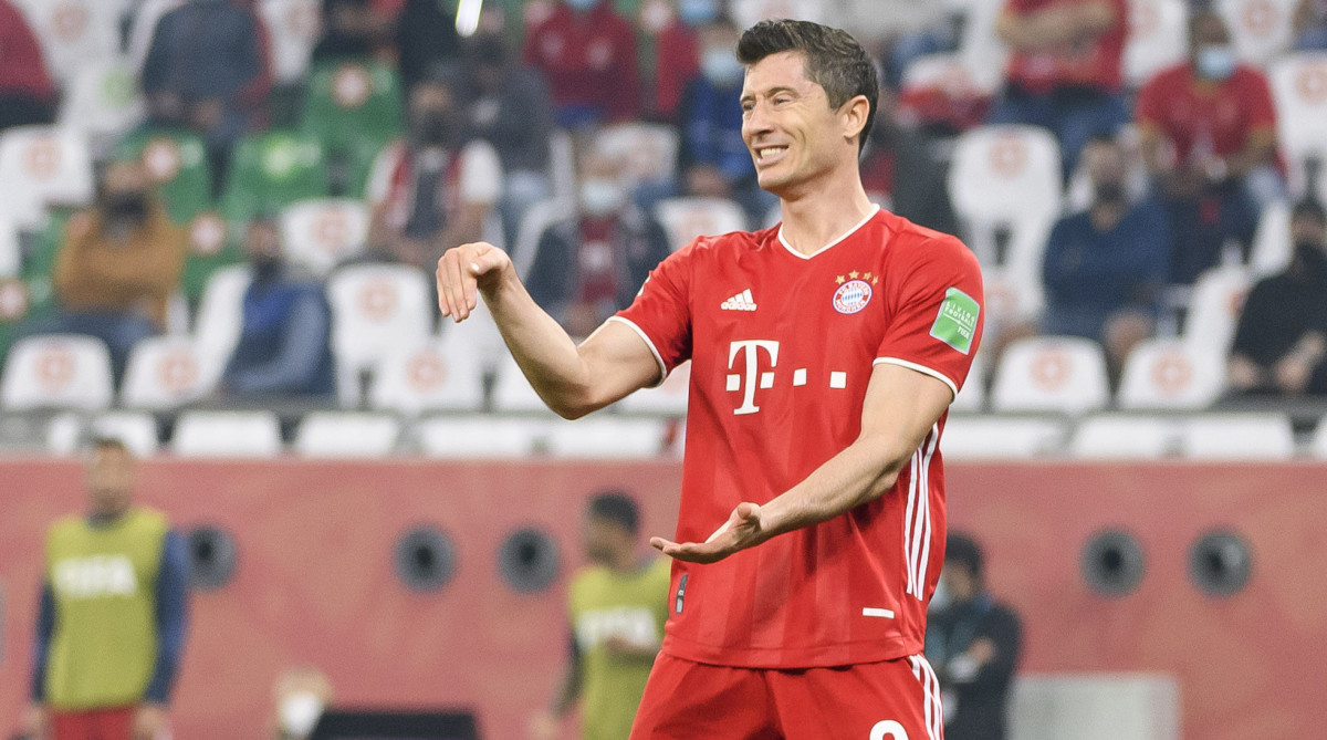 Robert Lewandowski moves into second on Bundesliga goal charts - Sports ...