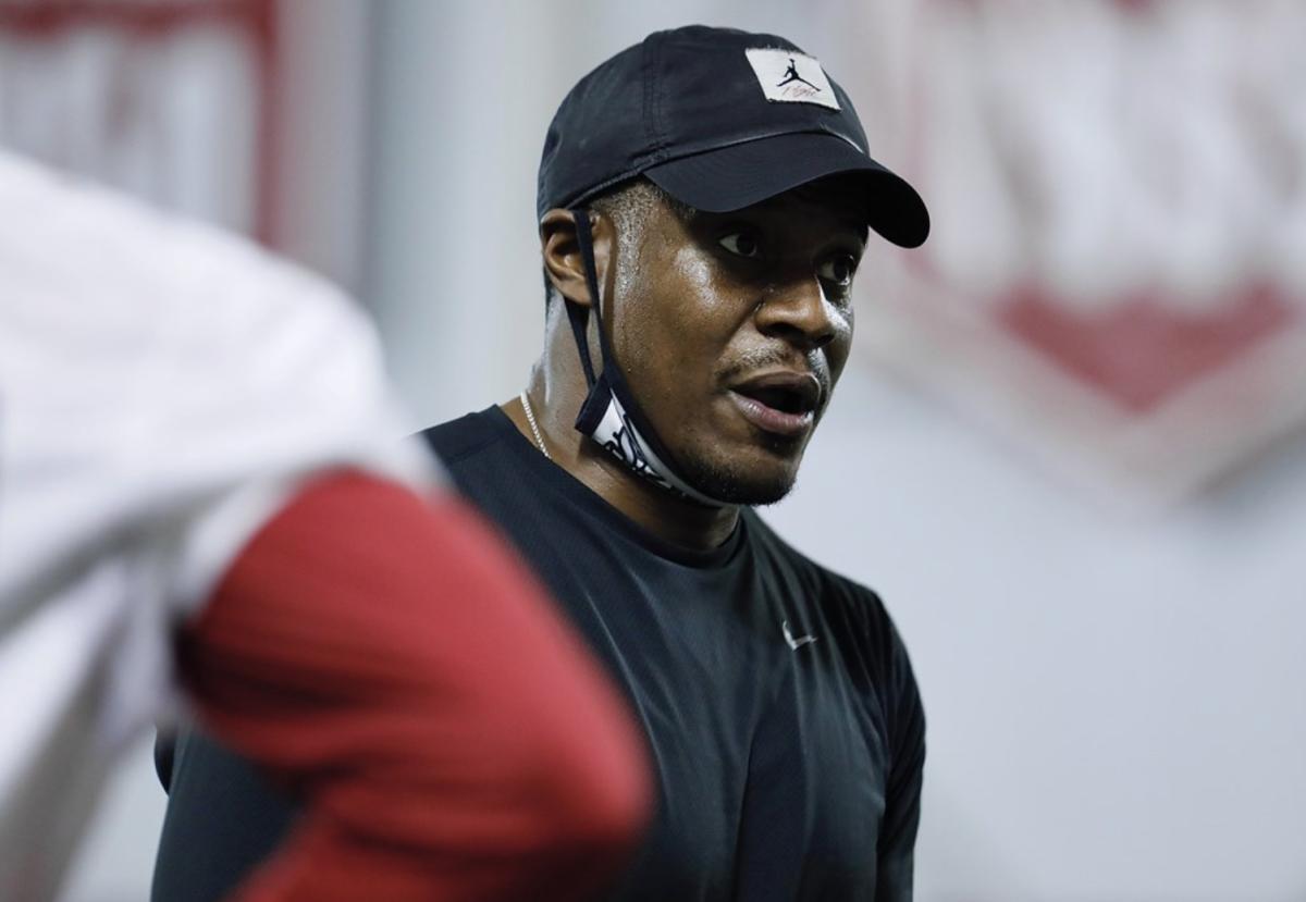 Report: Roy Manning no Longer Listed Amongst Oklahoma's Coaching Staff ...