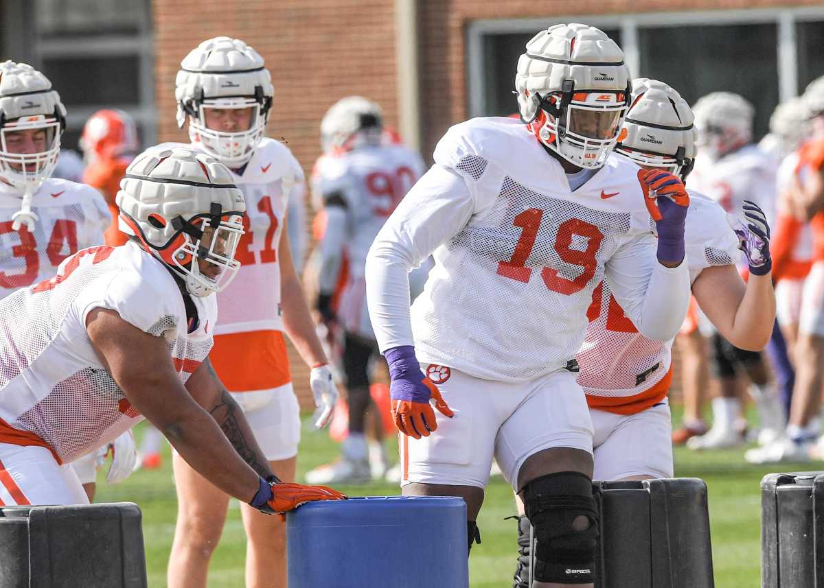 Young Defensive Linemen Continue to Impress For Clemson Tigers - Sports ...