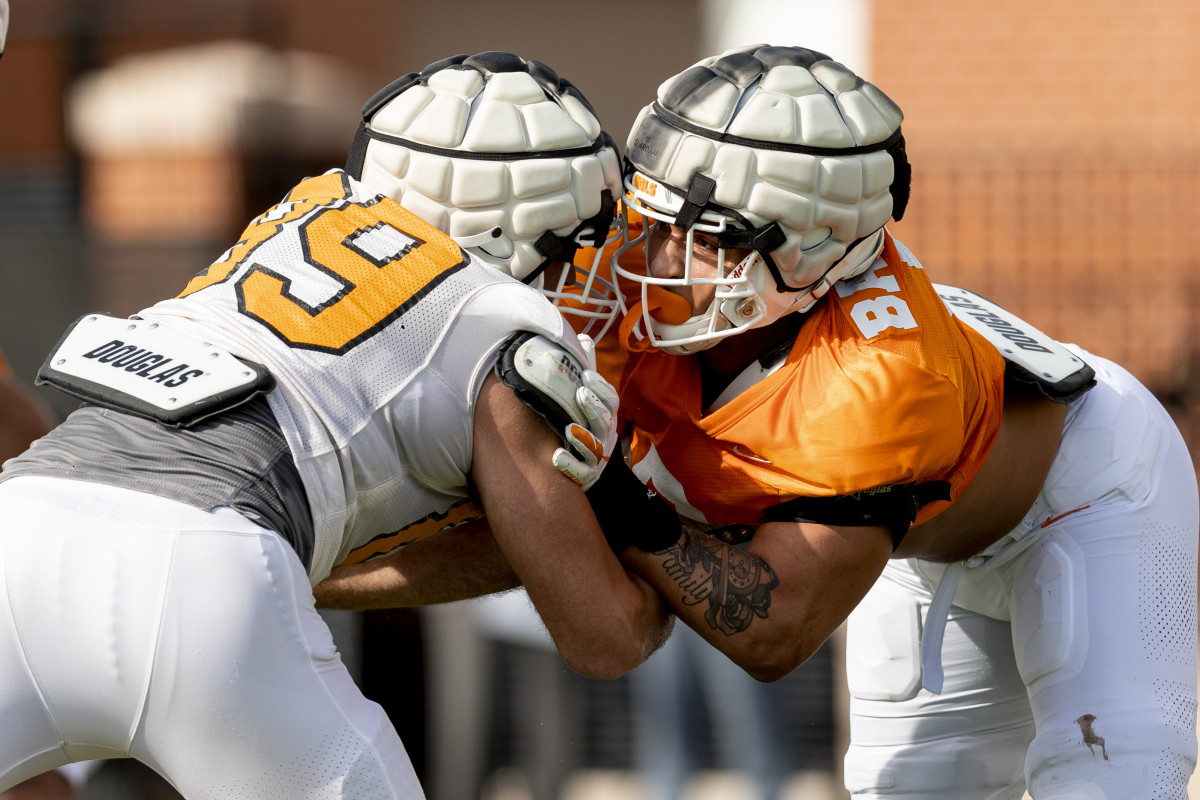 Watch: Tennessee Returns to Practice Field for Day 3 of Spring Ball ...