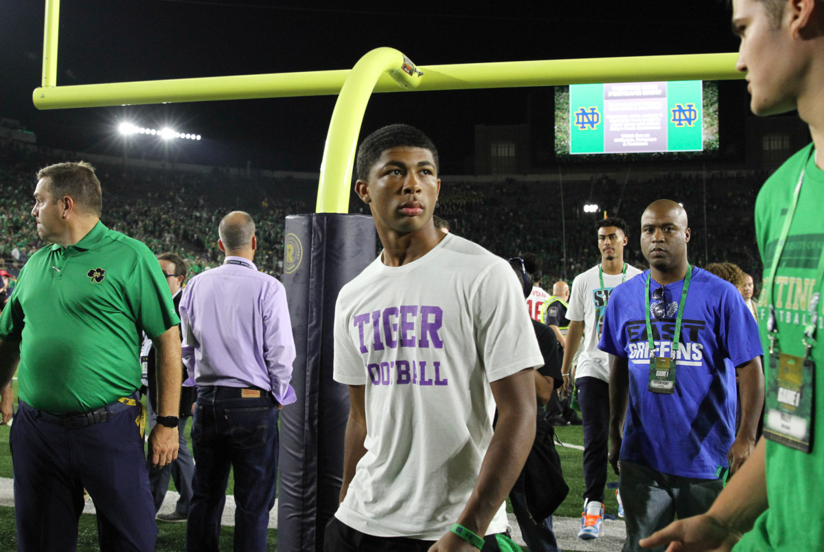 Notre Dame Commit Lorenzo Styles Jr. Shines In Season Opener - Sports ...