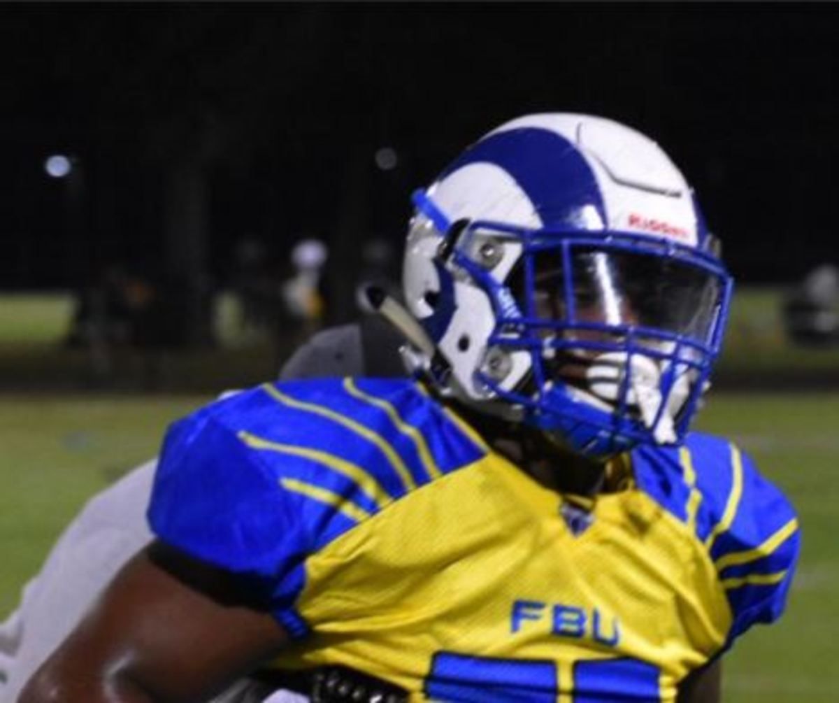 Justin Benton, 2023 Defensive End, Discusses Offer from Georgia ...