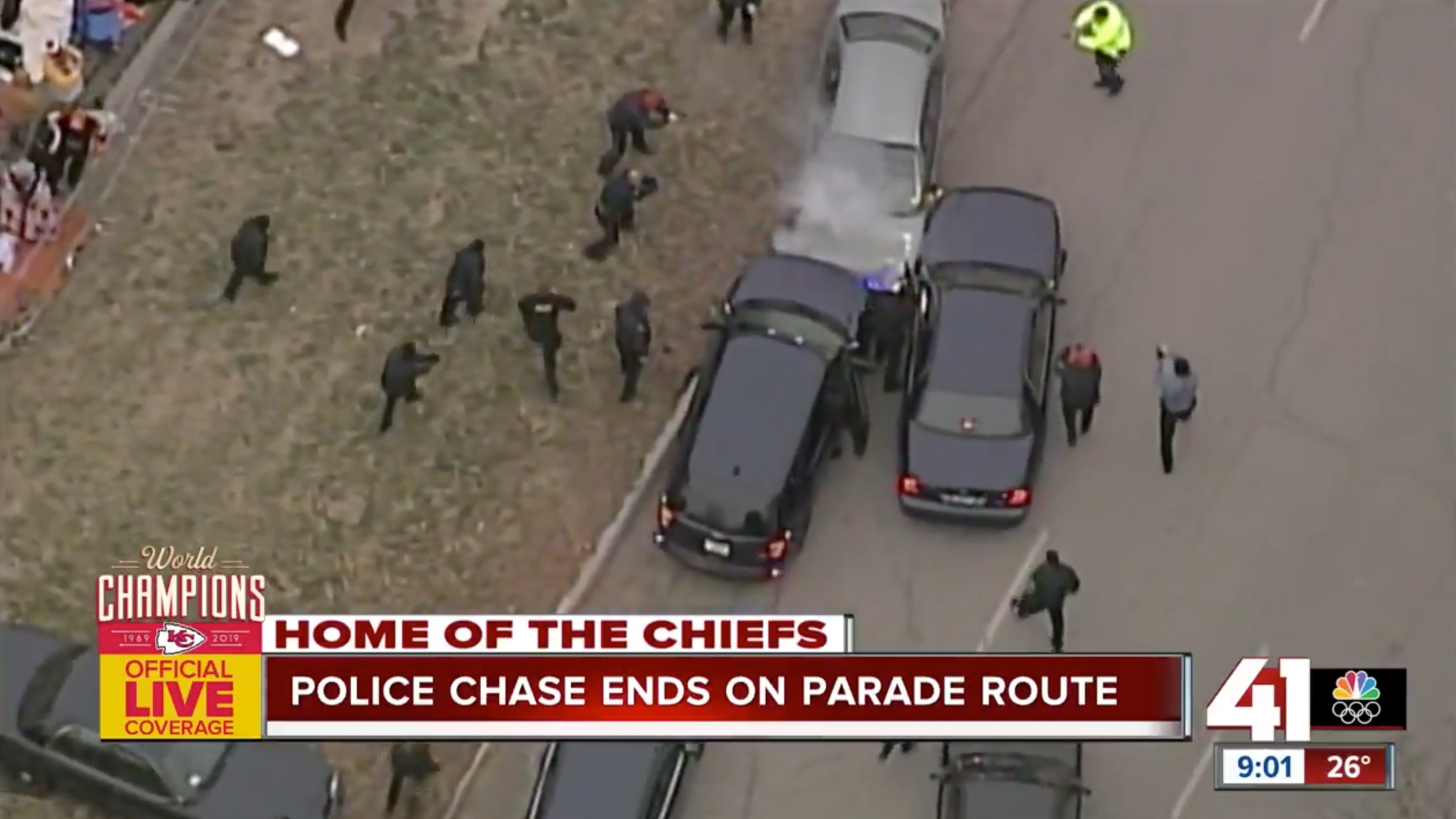Watch Kansas City Chiefs' Super Bowl parade police chase - Sports ...