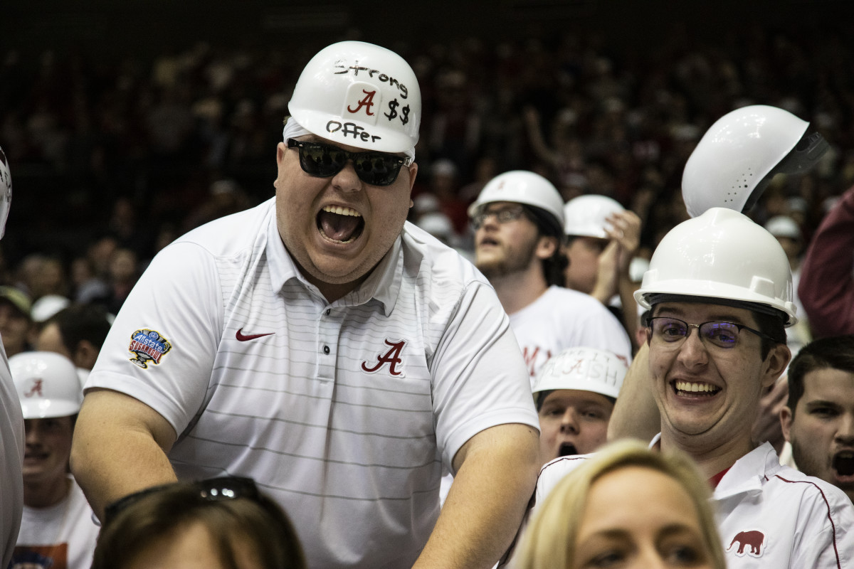 alabama-basketball-superfan-luke-ratliff-crimson-chaos - Sports ...