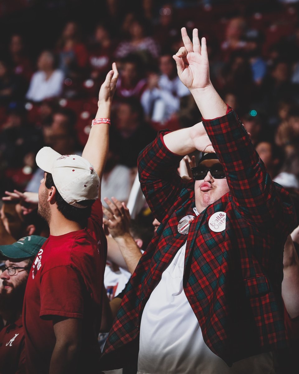 alabama-basketball-superfan-luke-ratliff-crimson-chaos - Sports ...