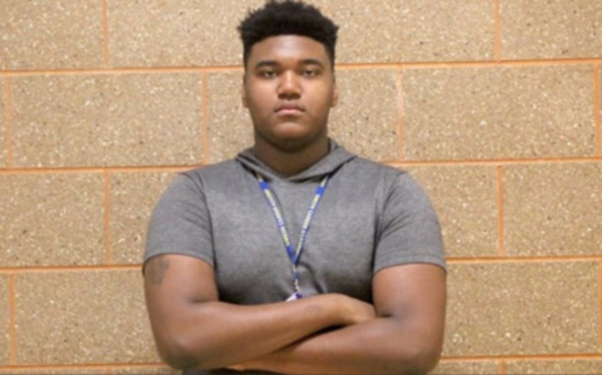 21 IL 3* OL Cameron James Talks Michigan State Spartan Offer From Coach ...