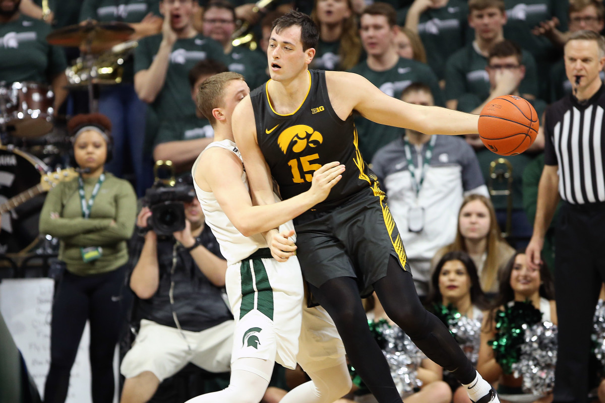 The Monday Tipoff: Kriener Will Reflect Later - Sports Illustrated Iowa ...