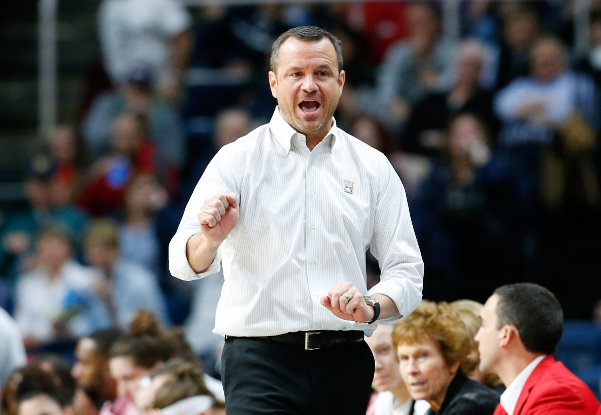 Jeff Walz named semifinalist for Naismith Coach of the Year award ...