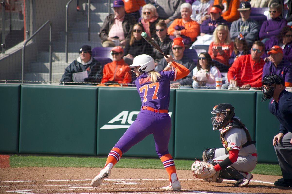 Clemson Tigers Win Ninth Straight in 9-1 Rout Over Pitt - Sports ...