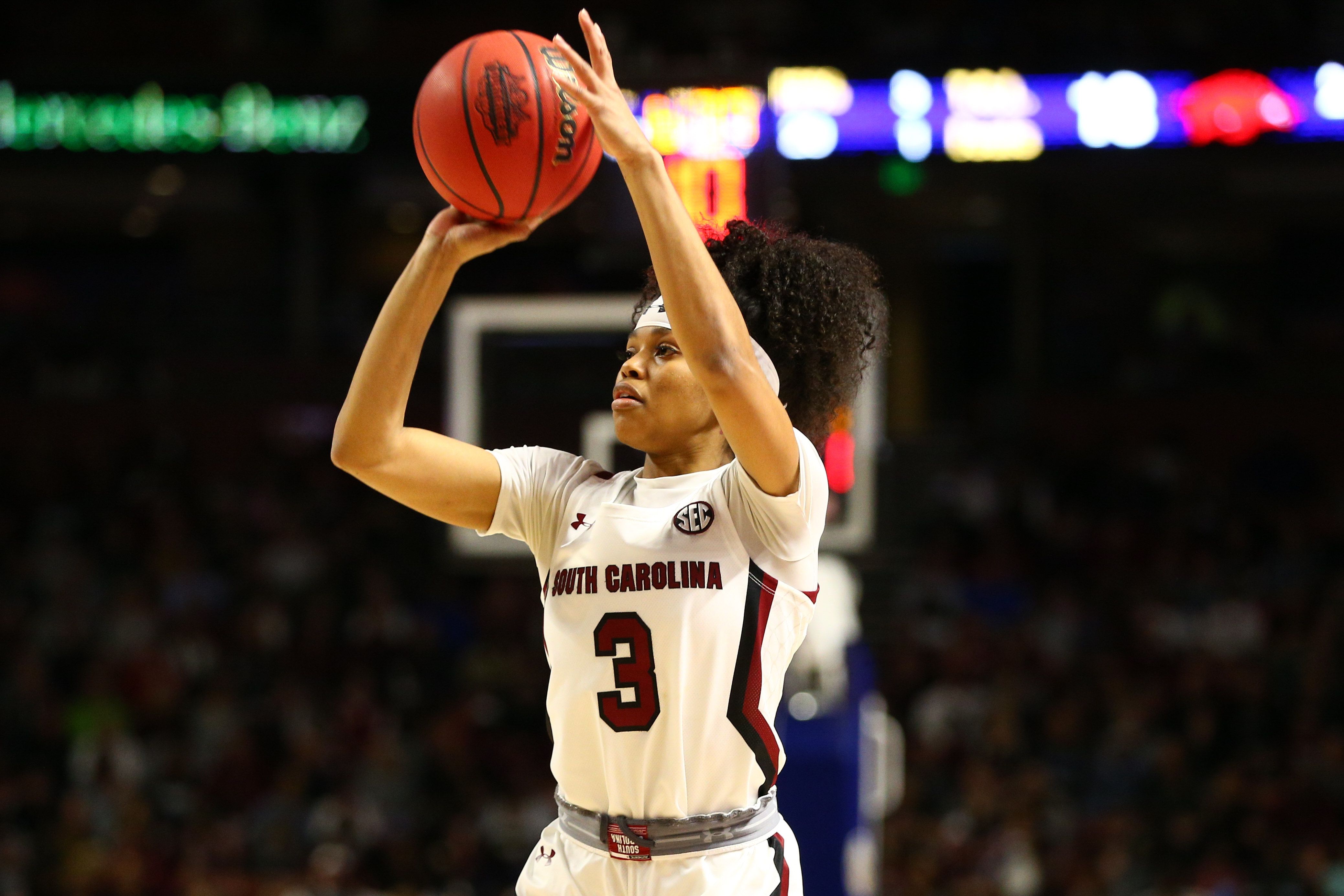 A Shot of Henni: Sharp Shooting Destanni Henderson leads Gamecocks Past ...