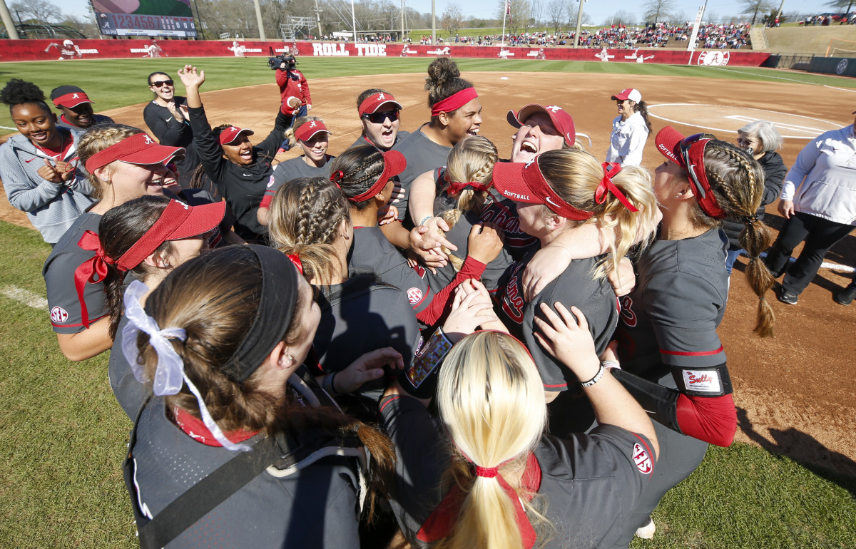 Alabama Softball set to Host Easton Bama Bash - Sports Illustrated ...