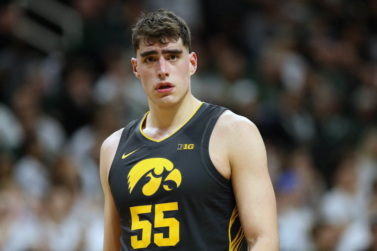 College Basketball: How First Round of NCAA Tournament Might Have ...