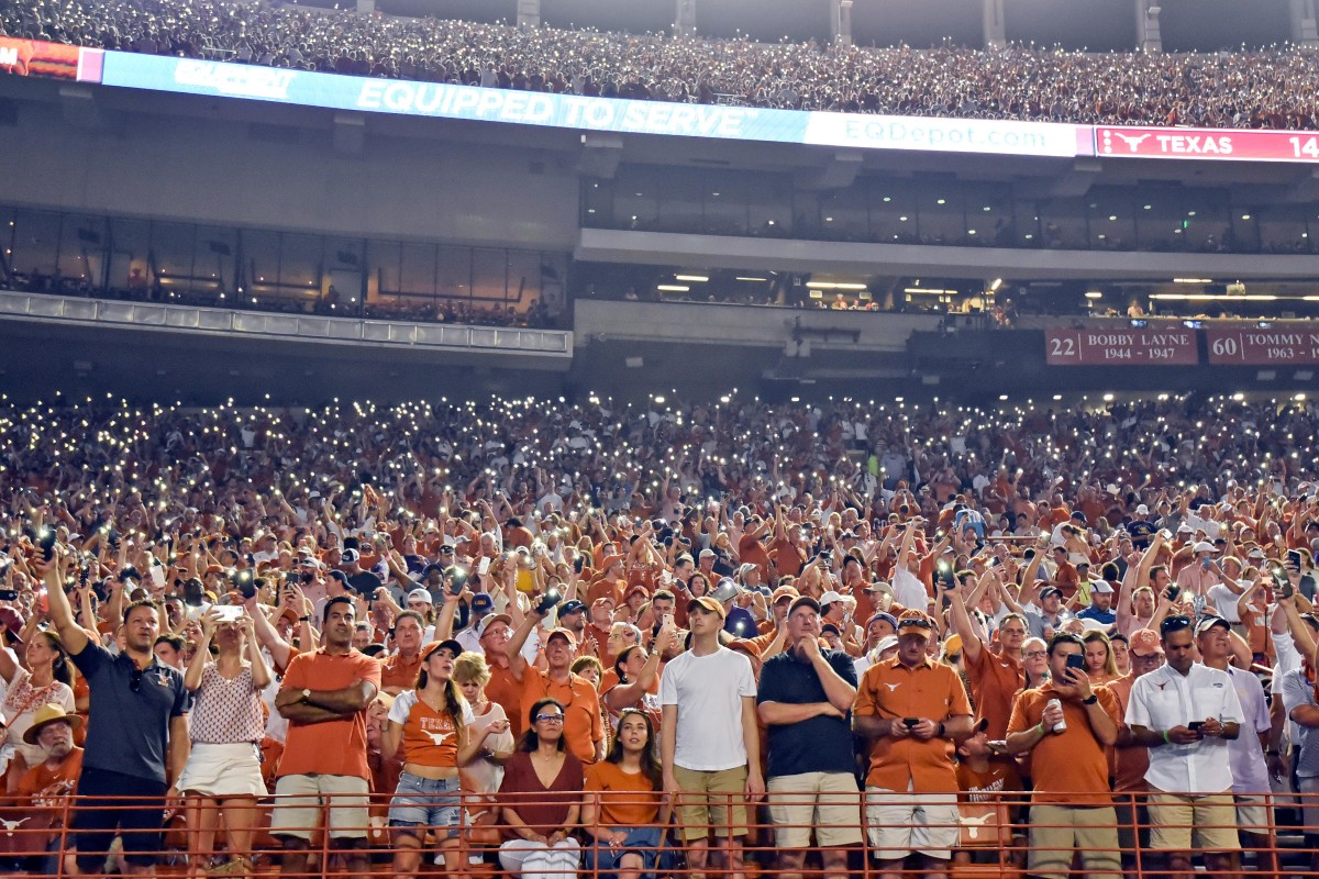 Texas Offers Four-Star Receiver from SEC Country - Sports Illustrated ...