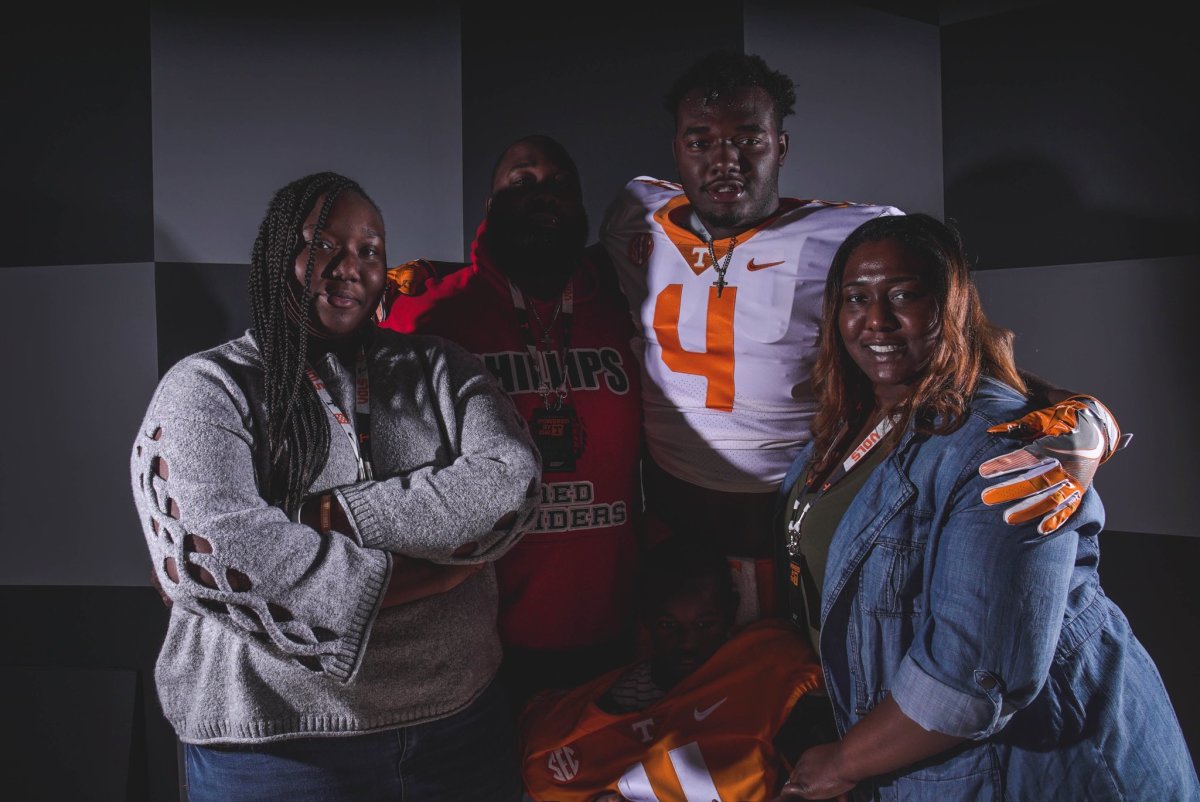 Get to Know Tennessee's 2020 Signees: Two-Sport Star Reginald Perry ...