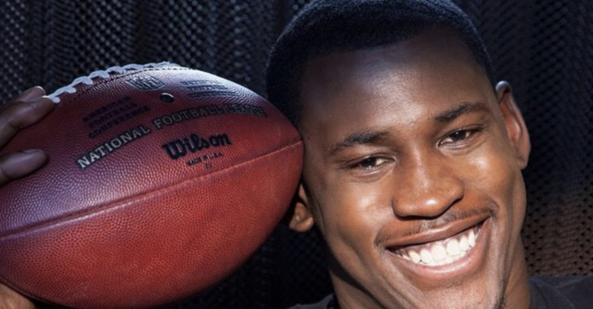 Reinstated Cowboys DE Aldon Smith: A Gym Monster Bonding With Military ...