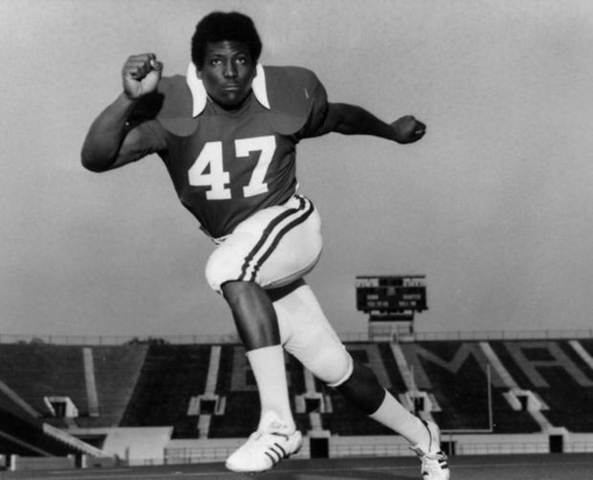 Daily Dose of Crimson Tide: Woodrow Lowe - Sports Illustrated Alabama ...