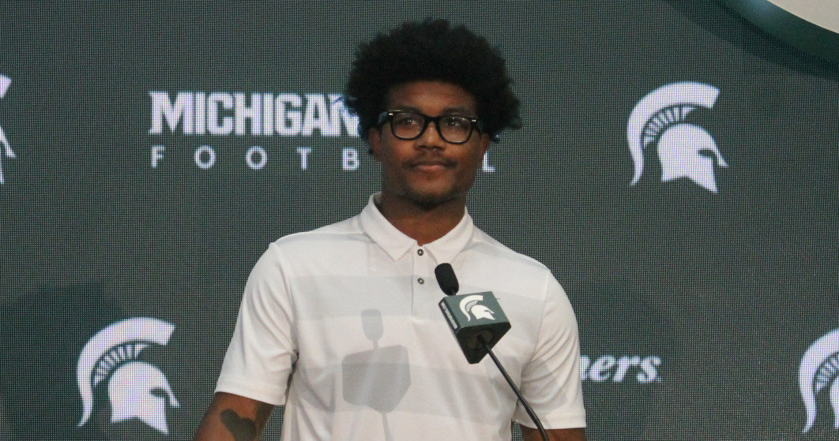 Antjuan Simmons working hard to keep the Michigan State Spartan ...