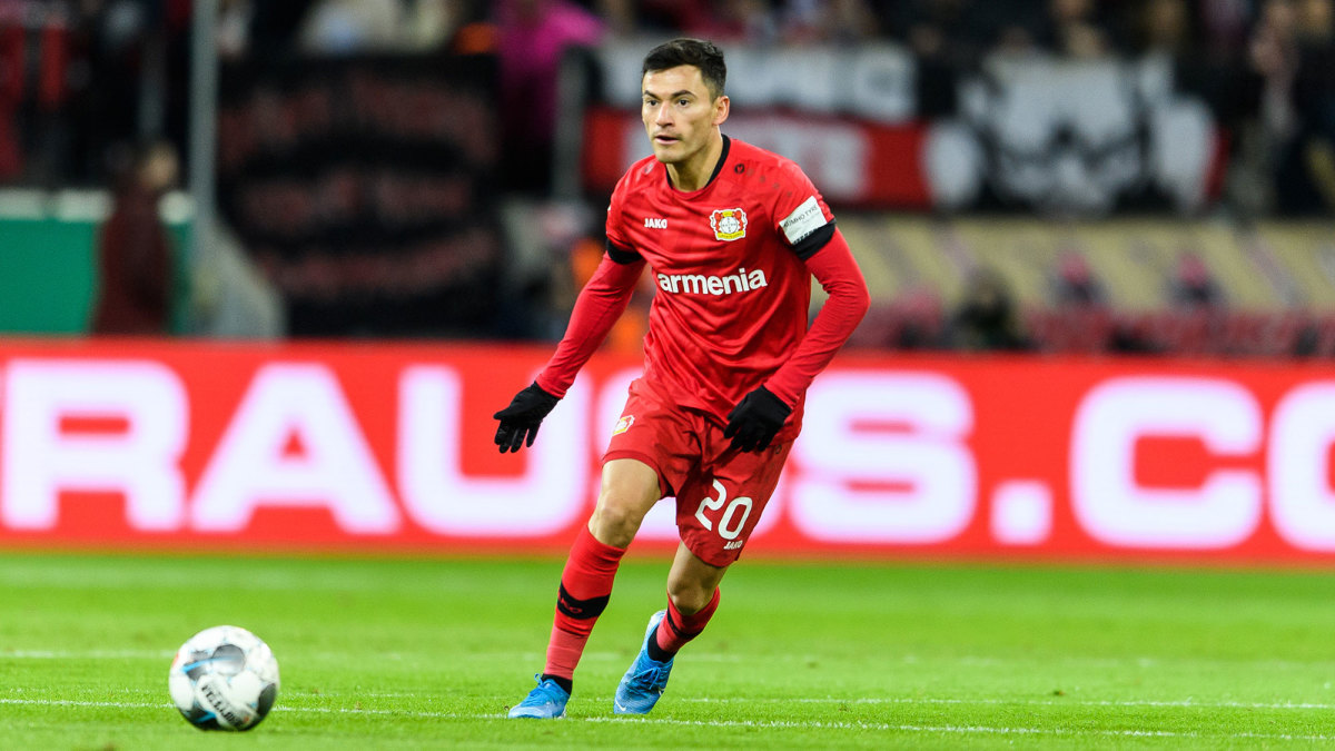 Charles Aranguiz: Bayer Leverkusen star signs 3-year extension - Sports Illustrated