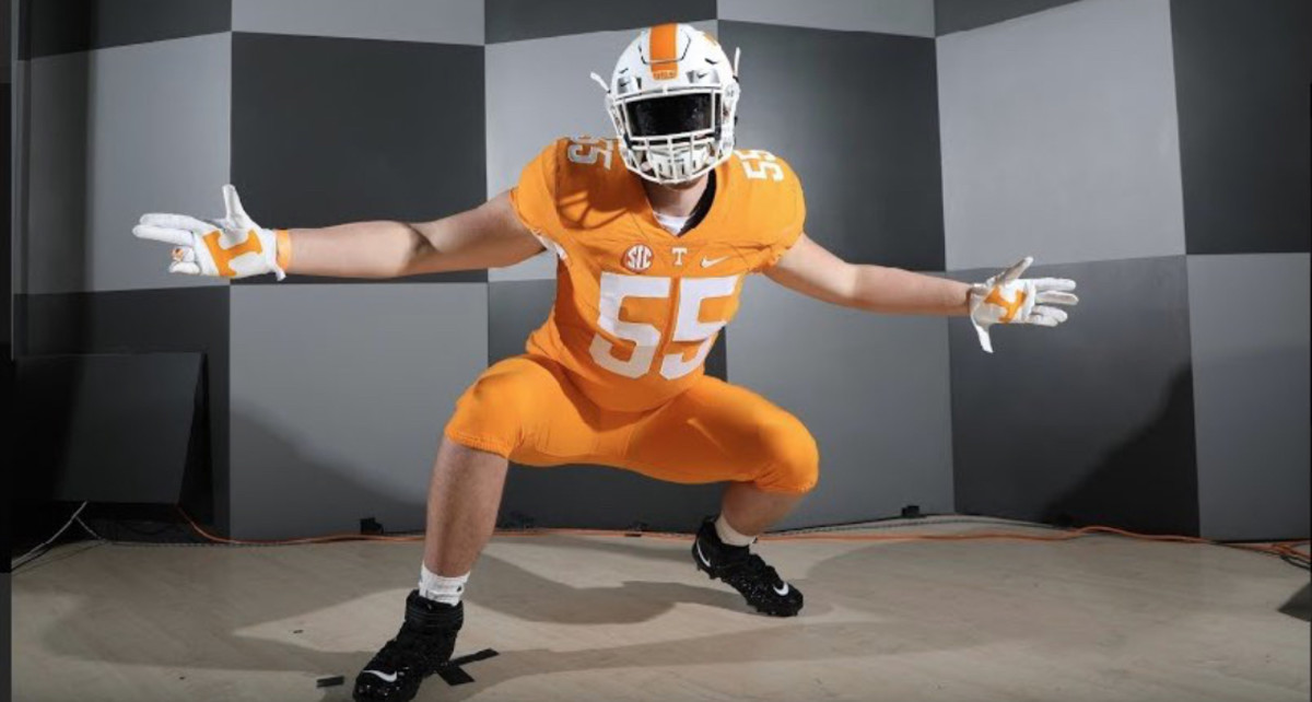 2021 Four-Star Offensive Tackle Colby Smith Details Commitment to ...