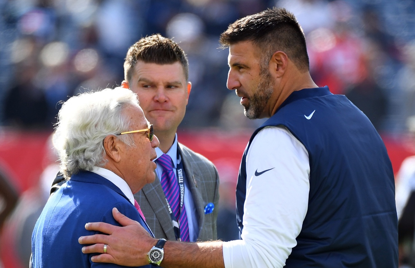 Influence of Robinson's New England 'Teammates' Grows - Sports ...