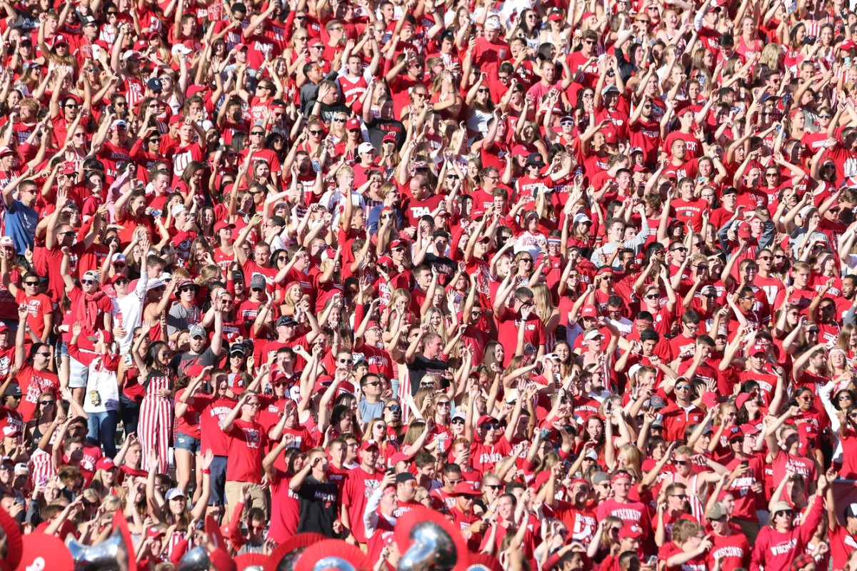 'Jump Around Wisconsin' Creates Unique Badgers Fan Experience During ...