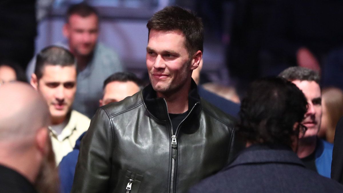 Tom Brady, Bucs Players practice together for the first time - Sports ...