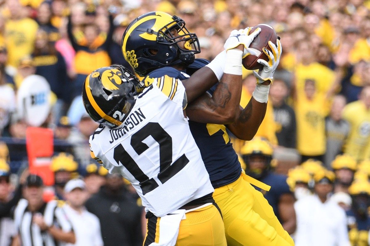 Iowa Cornerback Johnson Enters Transfer Portal - Sports Illustrated ...