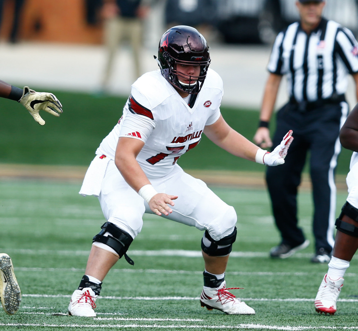 New routine, same focus for Louisville's Robbie Bell - Sports ...