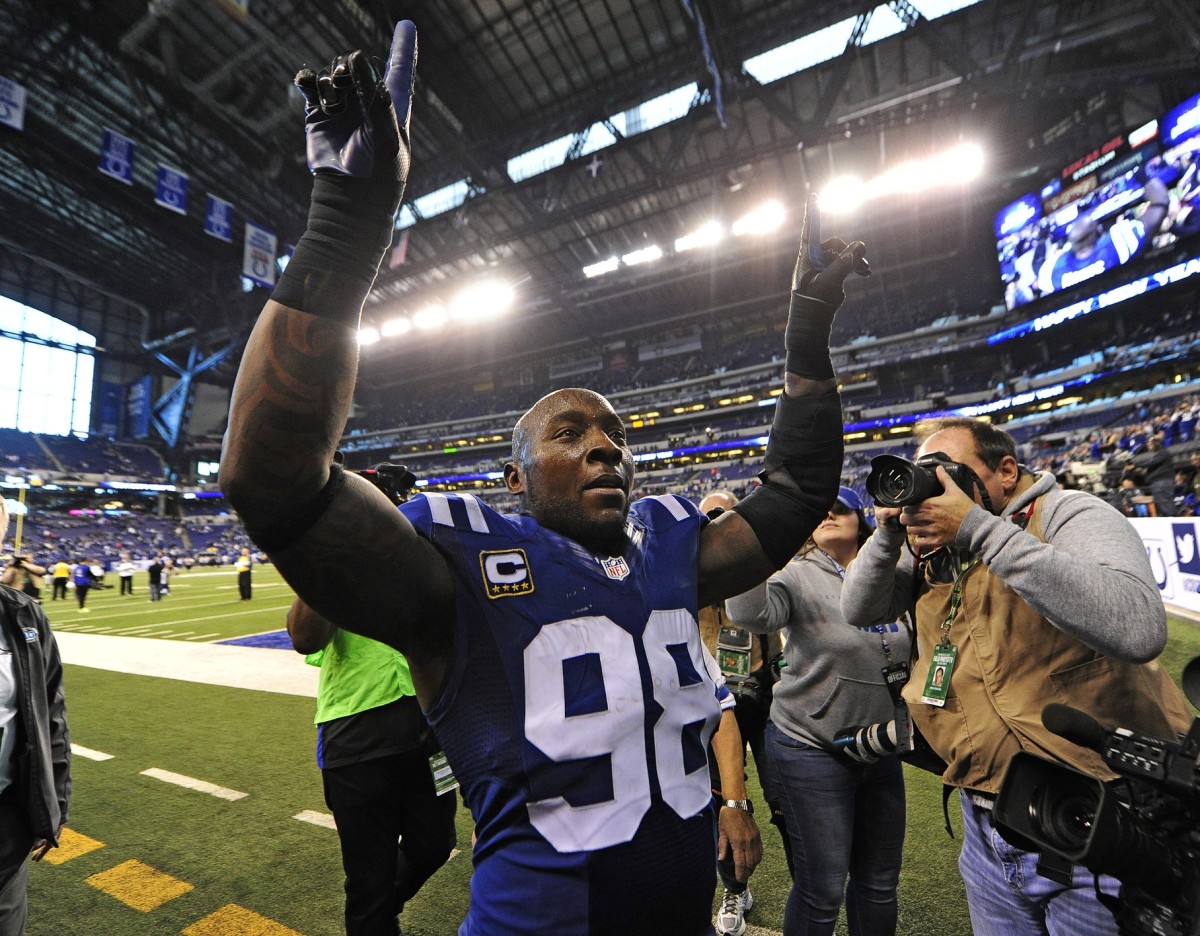 Understated Indianapolis Colts Pass Rusher Robert Mathis Spoke Volumes ...