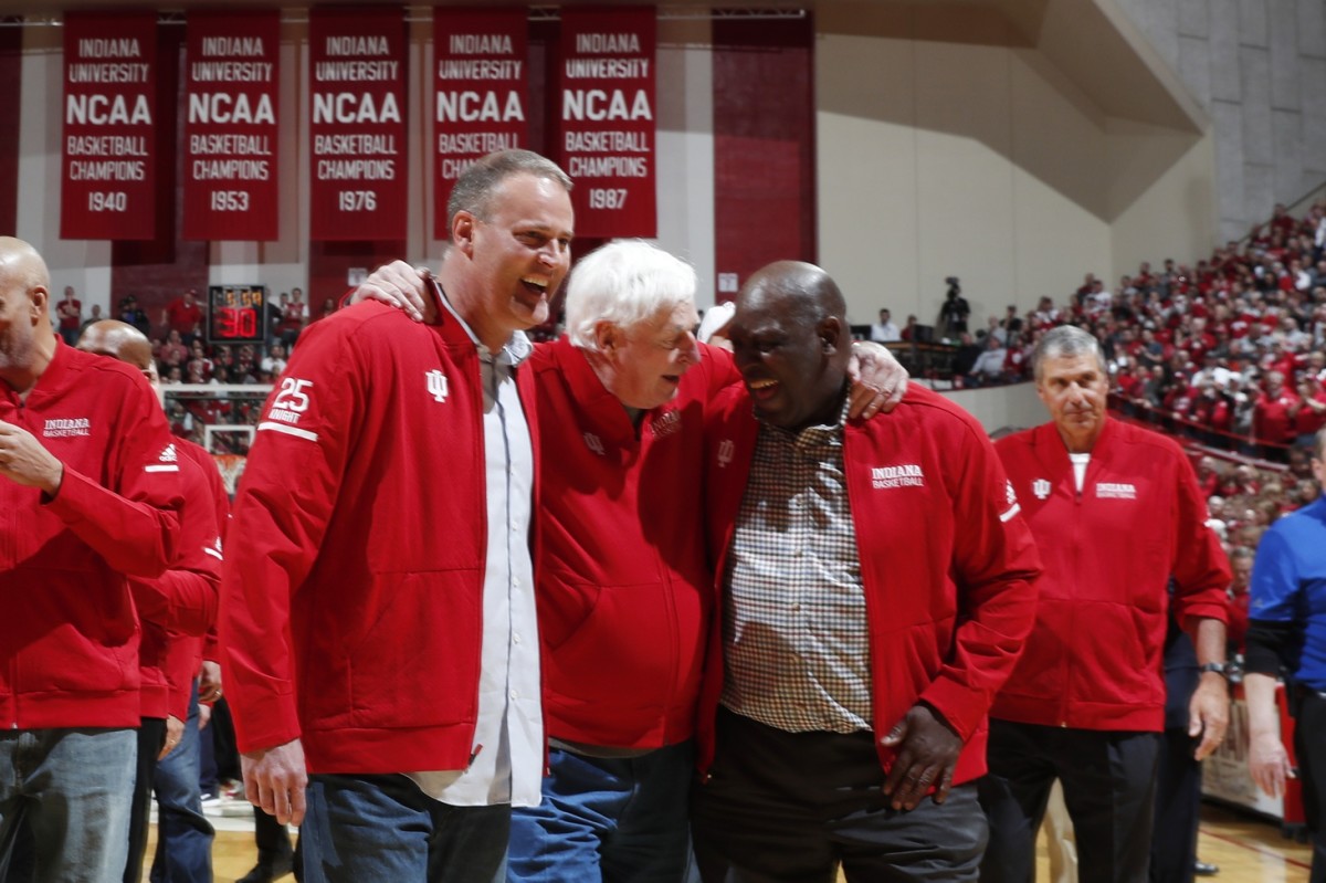 Former Indiana coach Bob Knight Visits the Indiana Basketball Hall of ...