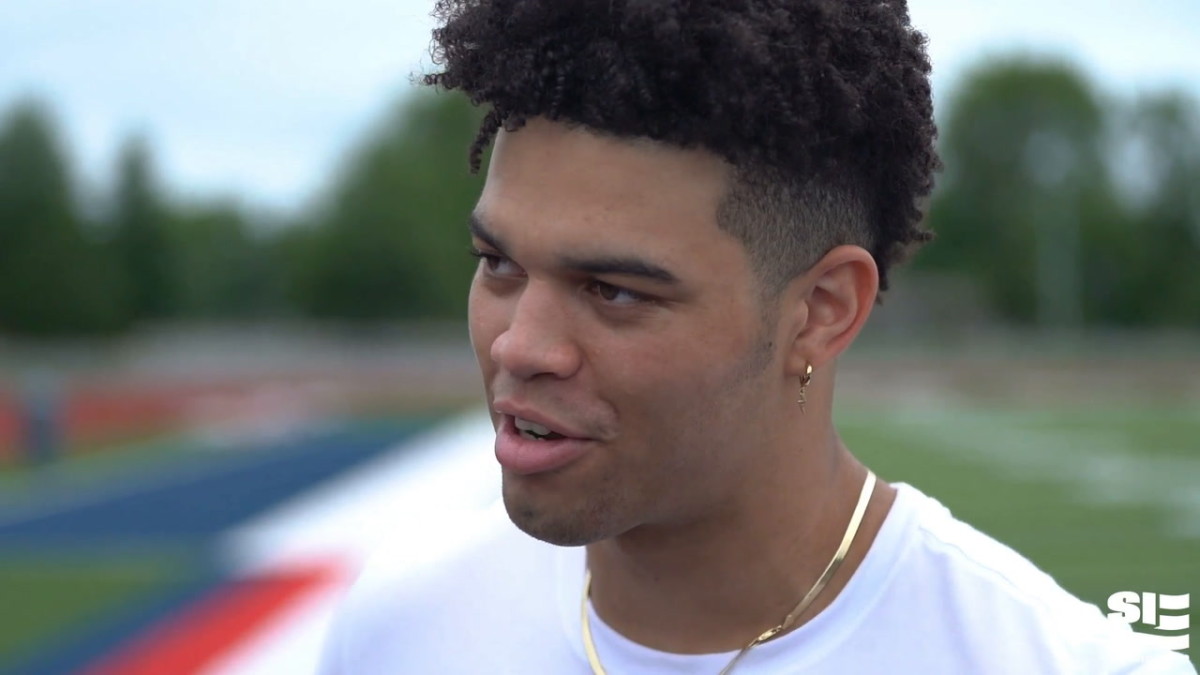 All on the Line: Caleb Williams Looking to Stay Ahead on, off the field ...