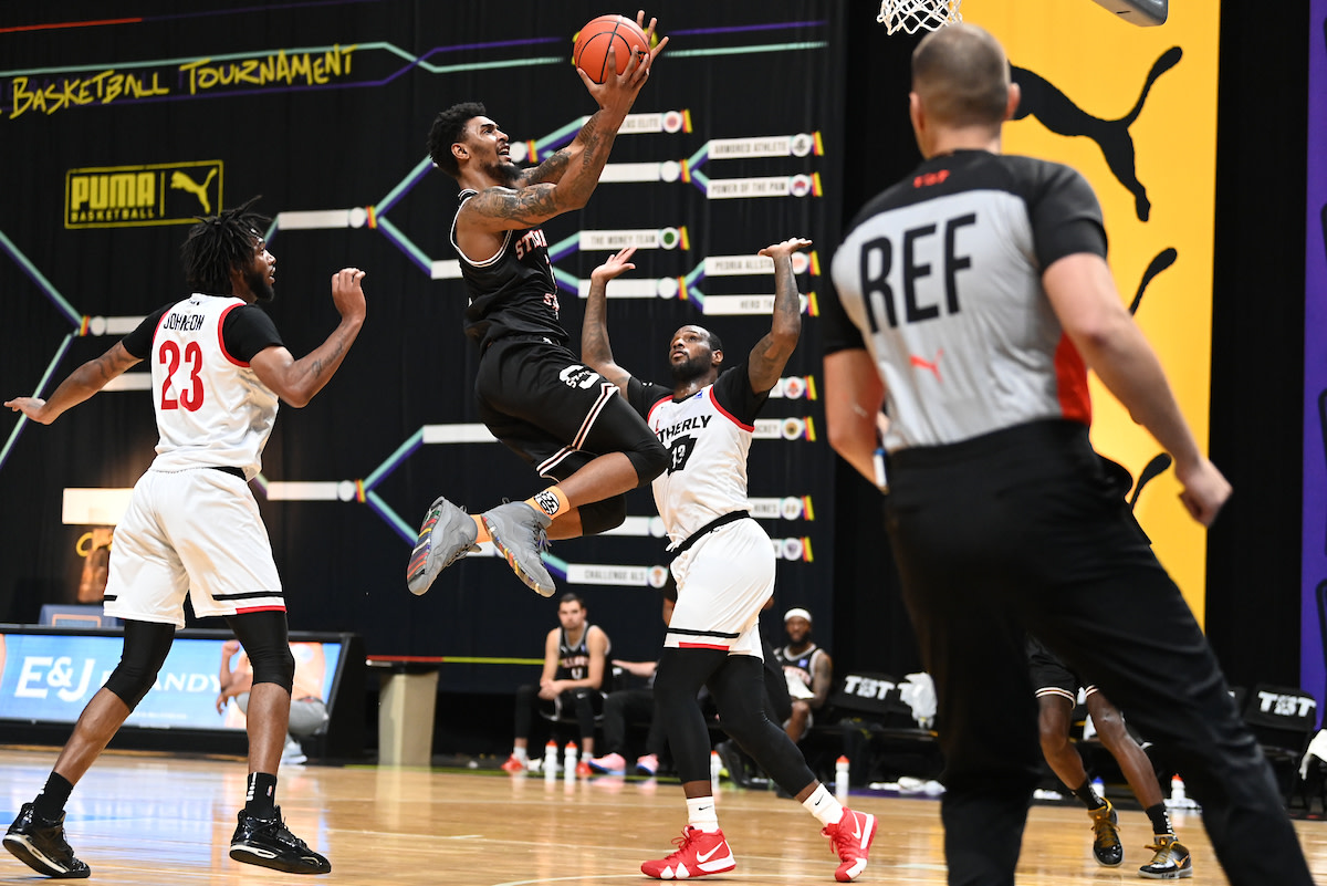 Le'Bryan Nash shows more smile in The Basketball Tournament than we saw ...