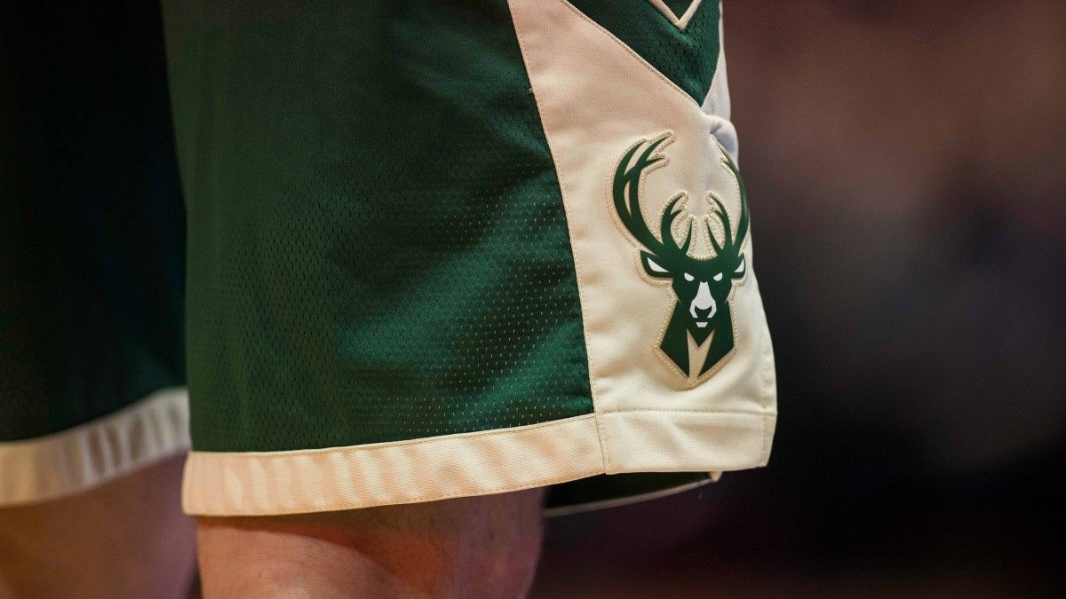 2020 NBA restart: Bucks close practice facility after receiving test ...