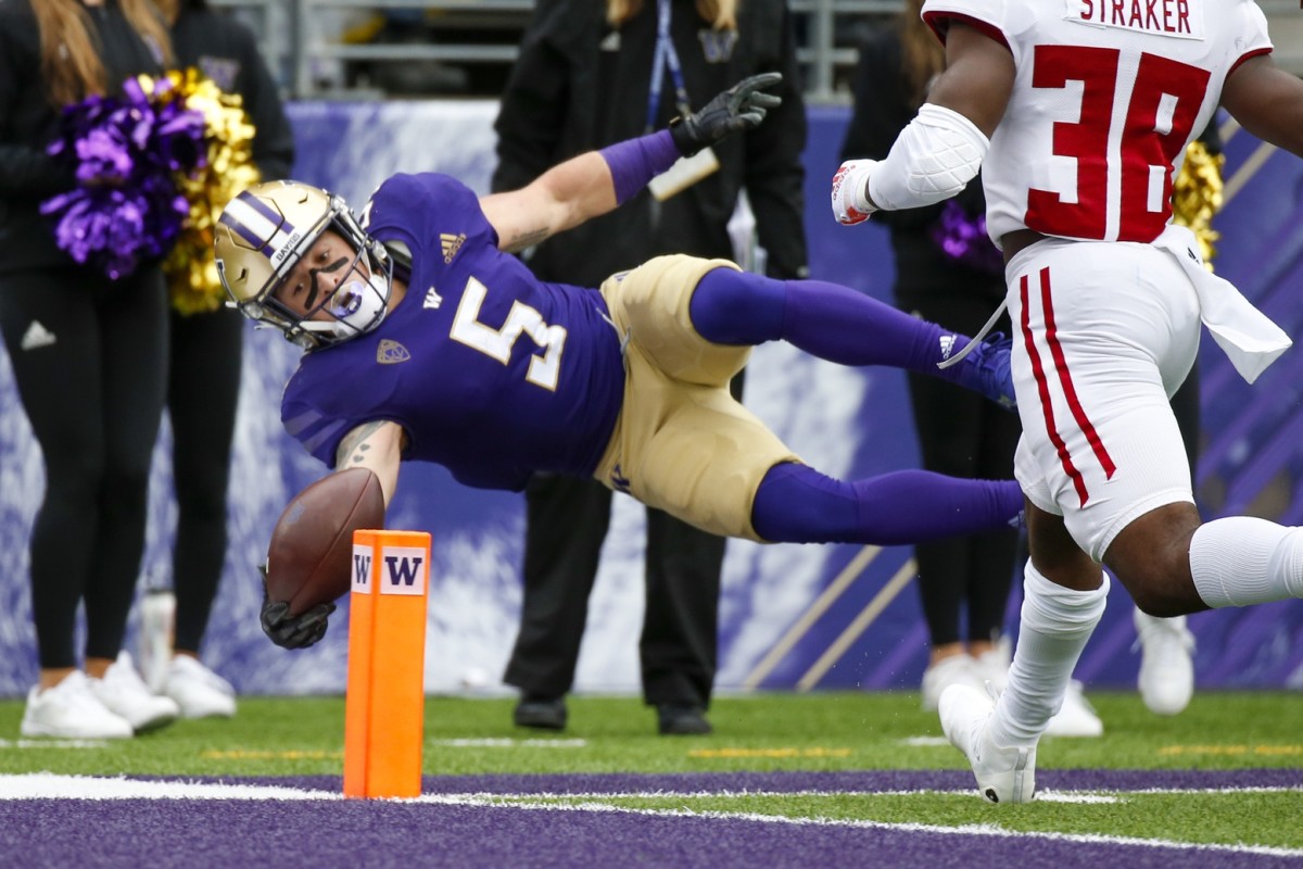 Washington Fan Favorite McGrew Returns from Exile and Husky Fans ...