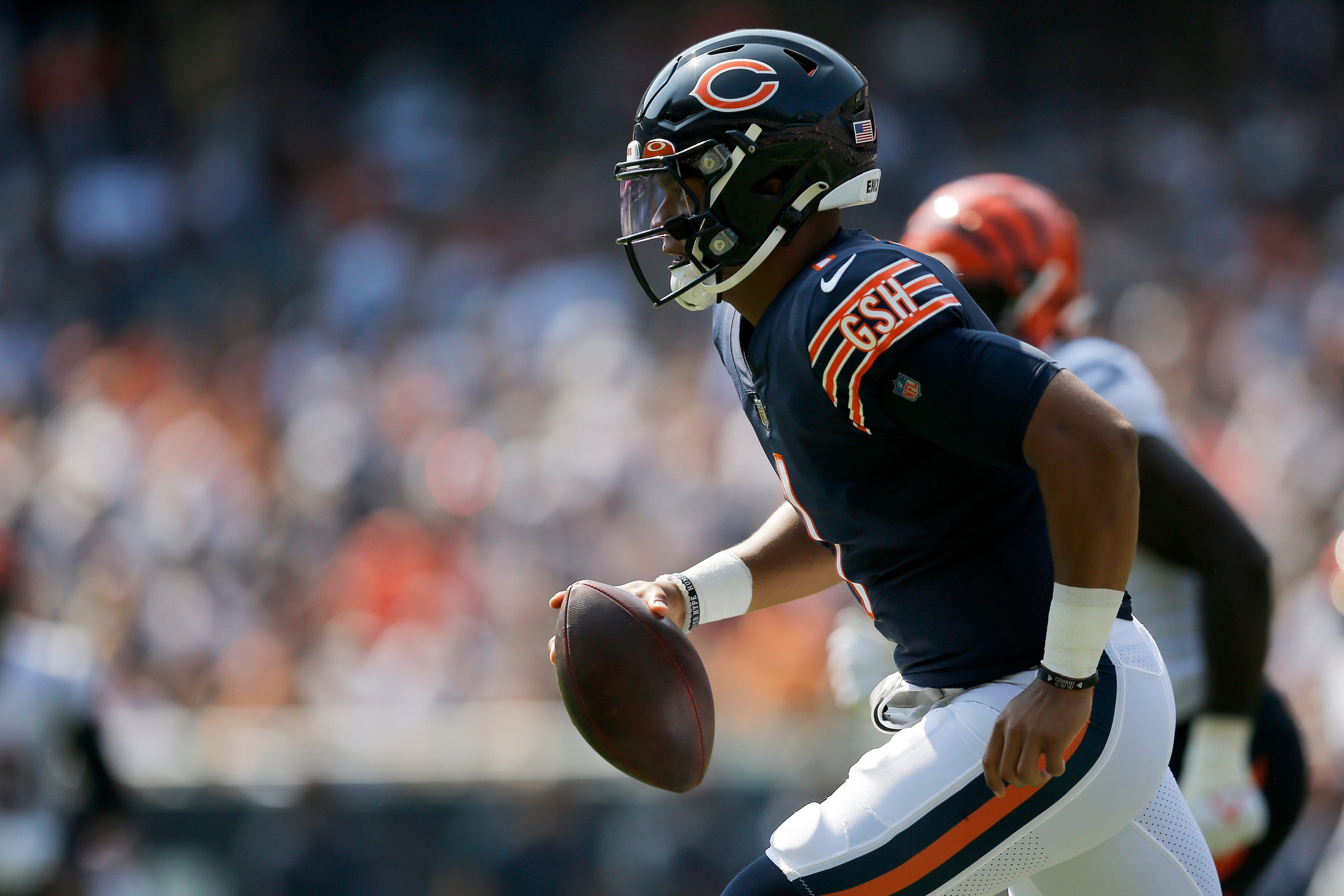 Chicago Bears QB Justin Fields will get his first start - Sports ...
