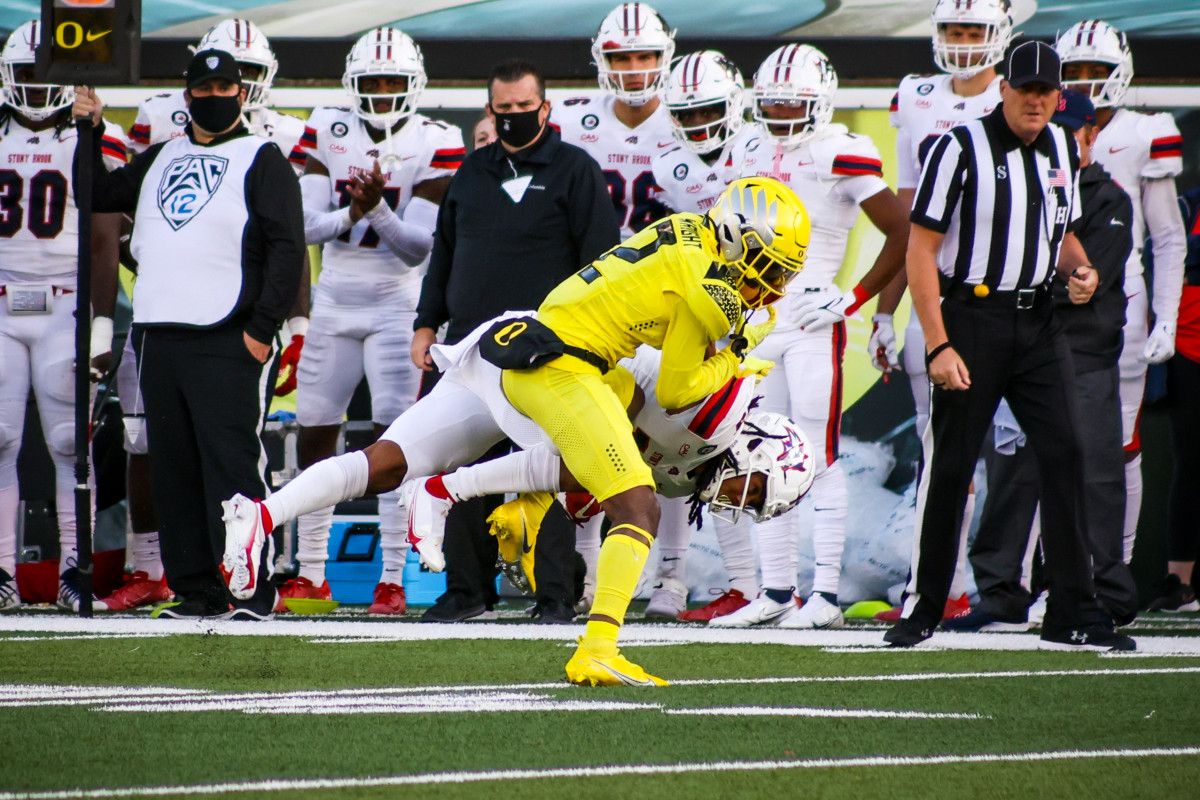 Oregon Ducks Football Defensive Players to Watch Against Arizona ...