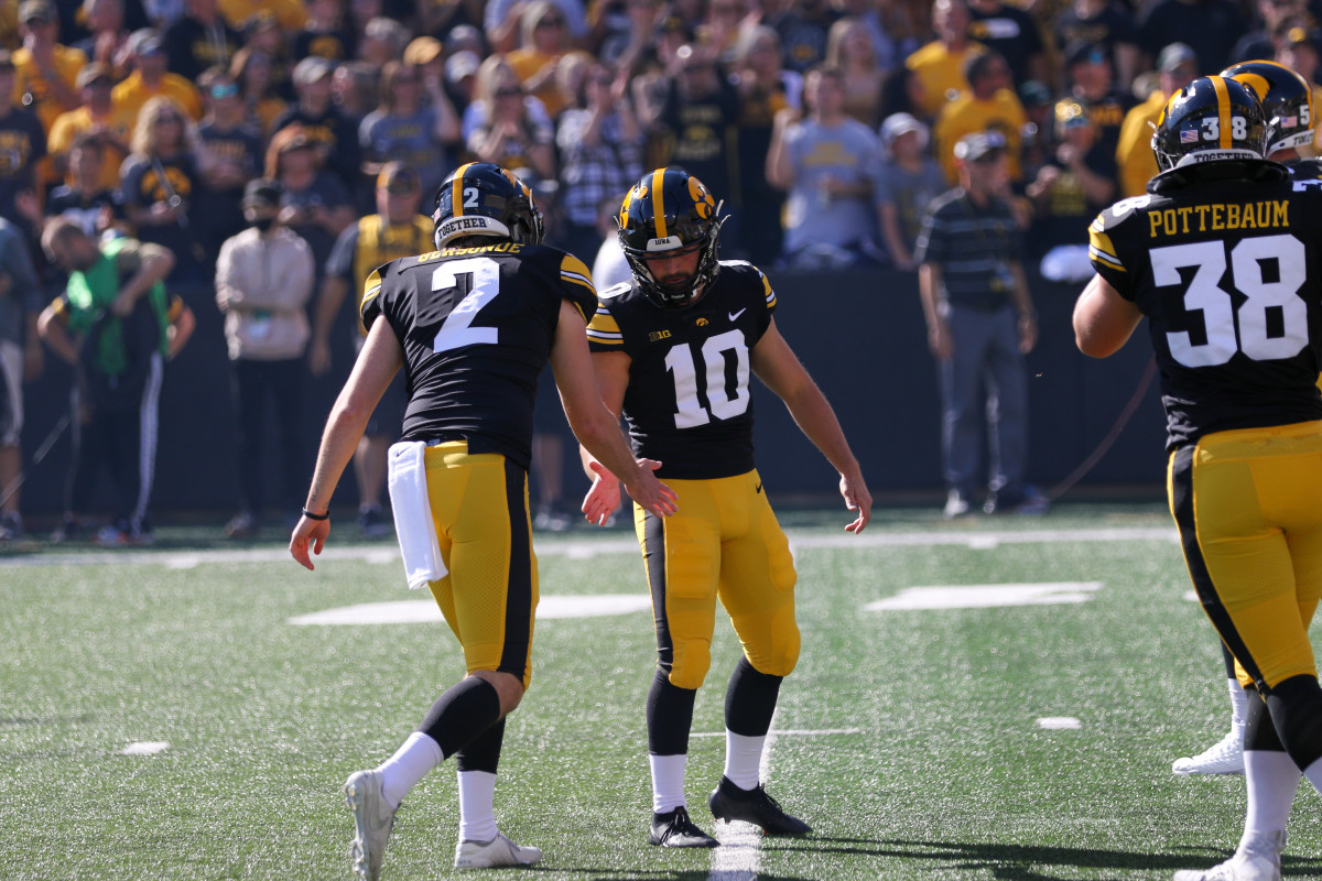 Caleb Shudak B1G Special Teams Player of Week - Sports Illustrated Iowa ...