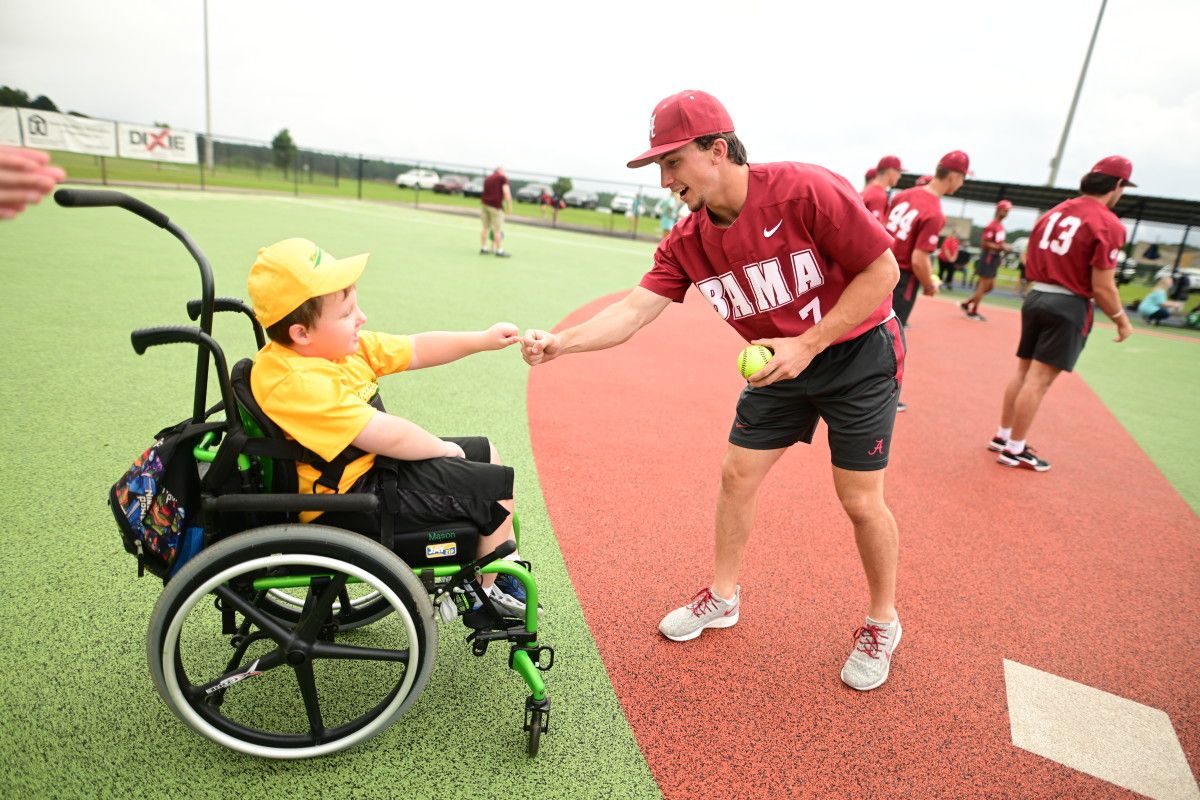 Field of Dreams: Alabama Baseball Visits Miracle League - Sports ...