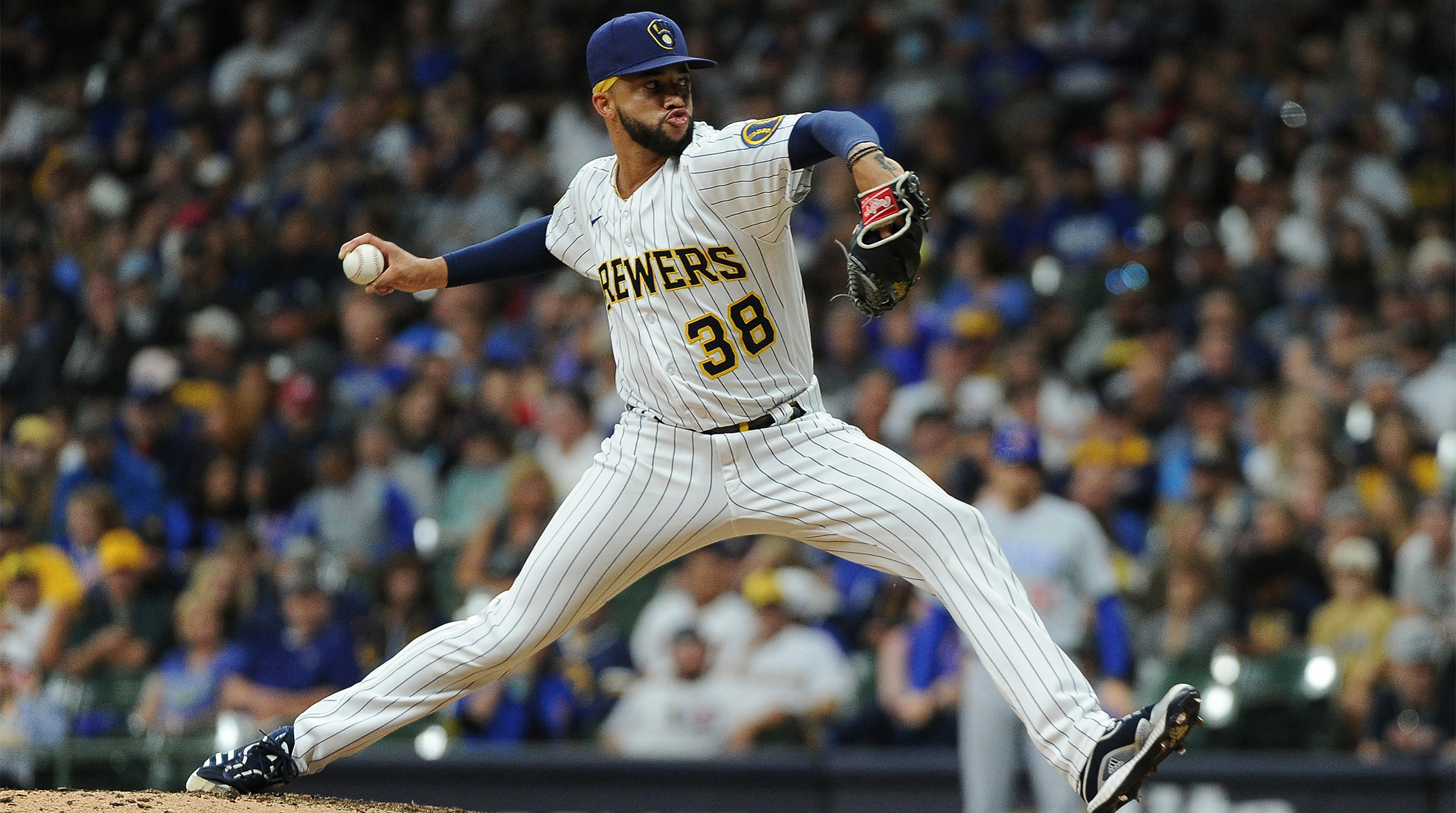 Devin Williams injury: Brewers reliever fractures hand after punching ...
