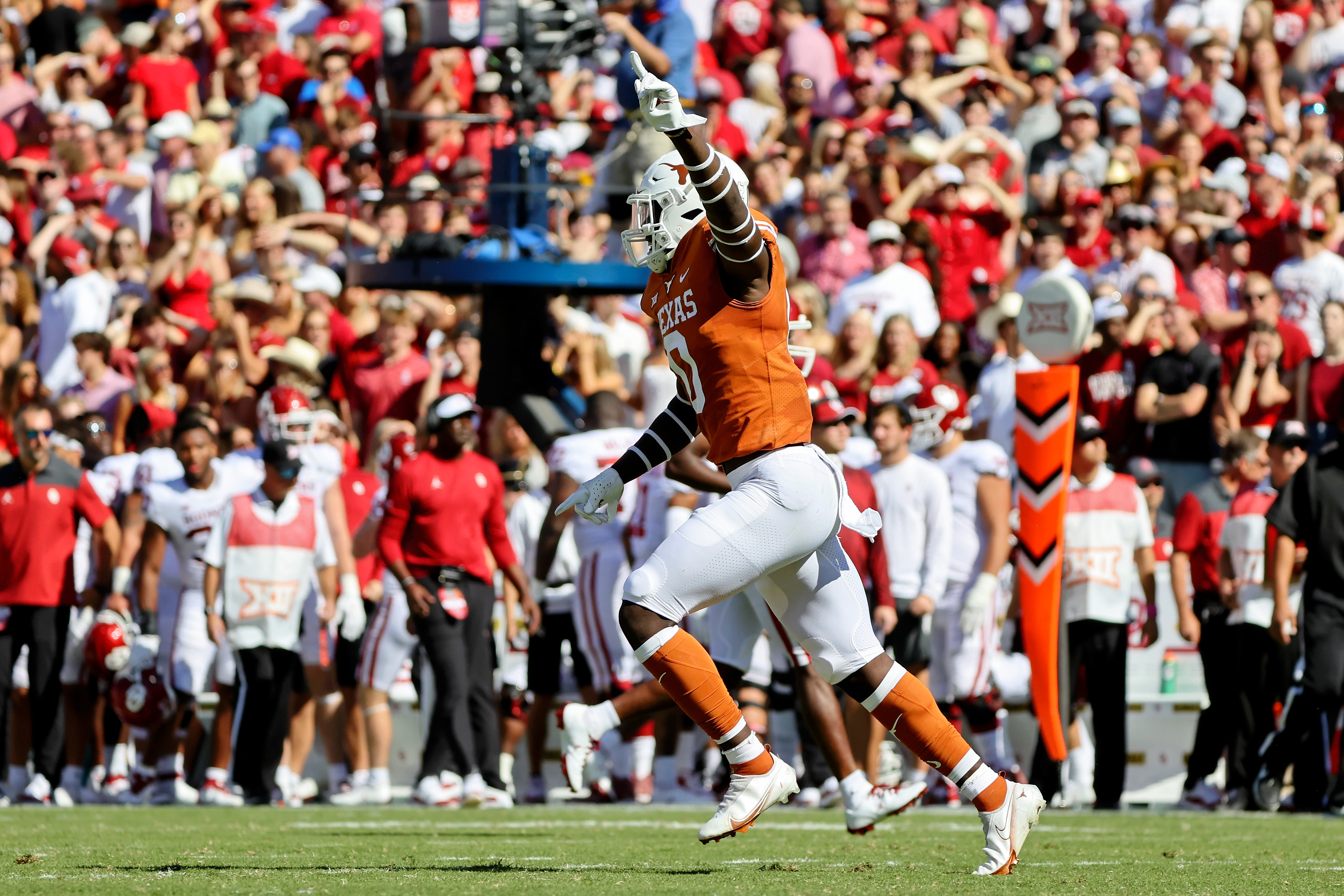 Texas Longhorns Football: How Texas' Defense Blew a 21-Point Lead in ...