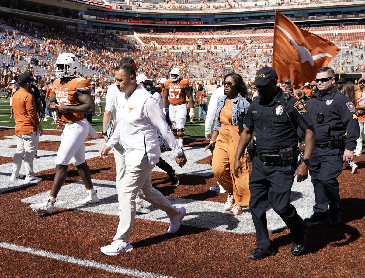 Longhorns Football: Magic, Dominance and … Uncertainty - Sports ...