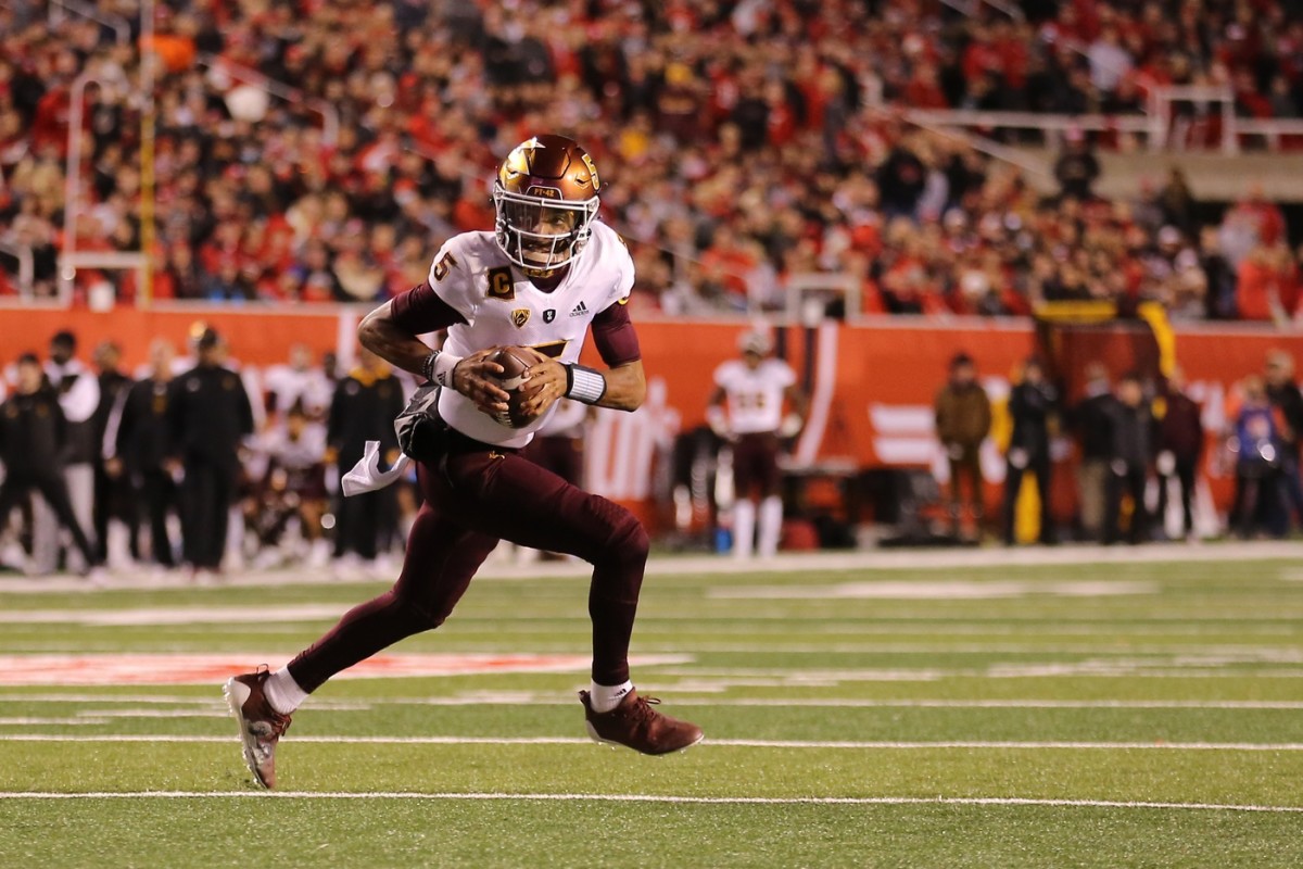 Jayden Daniels Named as Official Davey O’Brien Candidate - Arizona ...