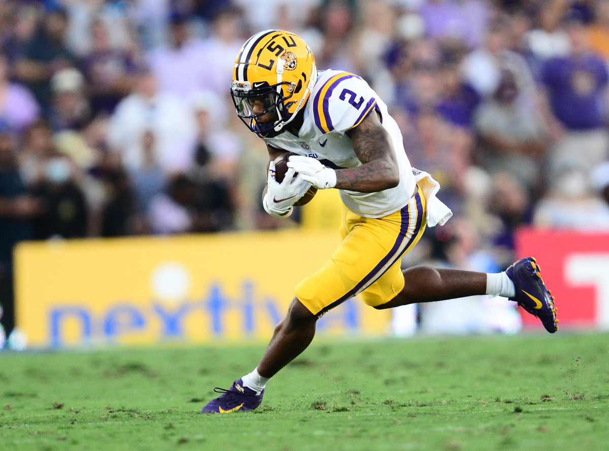 Report: LSU Football Receiver Koy Moore Enters NCAA Transfer Portal ...