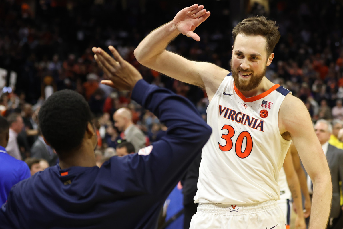 Jay Huff Signs Two-Way Deal with Lakers - Sports Illustrated Virginia ...