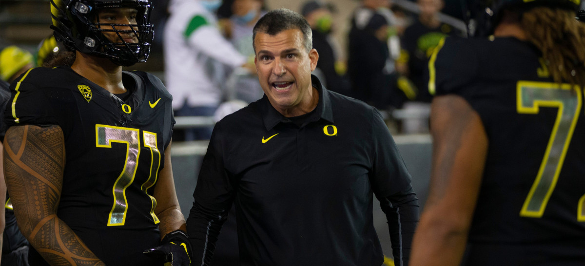 Oregon Football Head Coach Mario Cristobal Gives Injury Updates Ahead ...