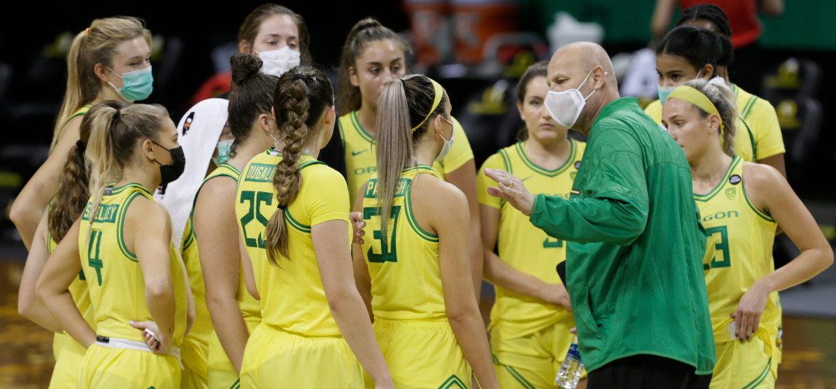 Oregon Ducks Women's Basketball Land in Top Ten of AP Preseason Top 25 ...