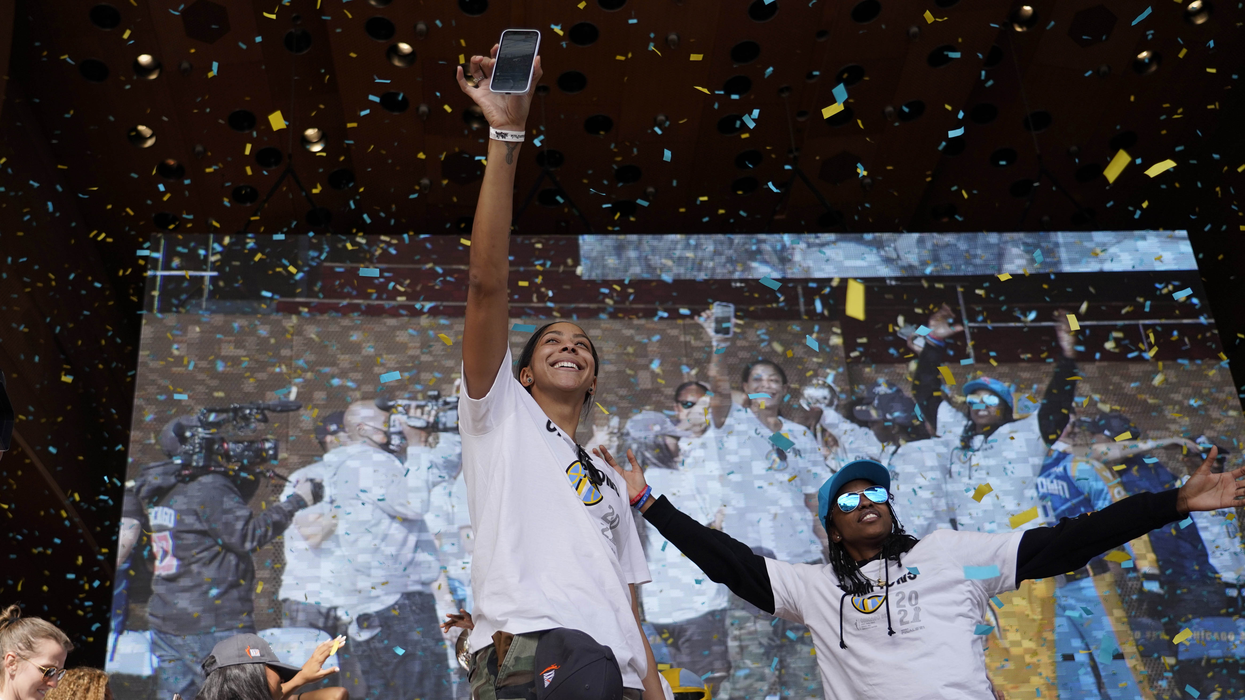 Sky hold championship parade, rally for first WNBA title - Sports ...