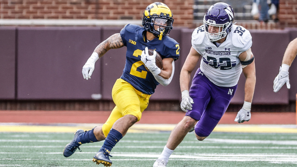 Michigan's Blake Corum Continues To Give Back - Sports Illustrated ...