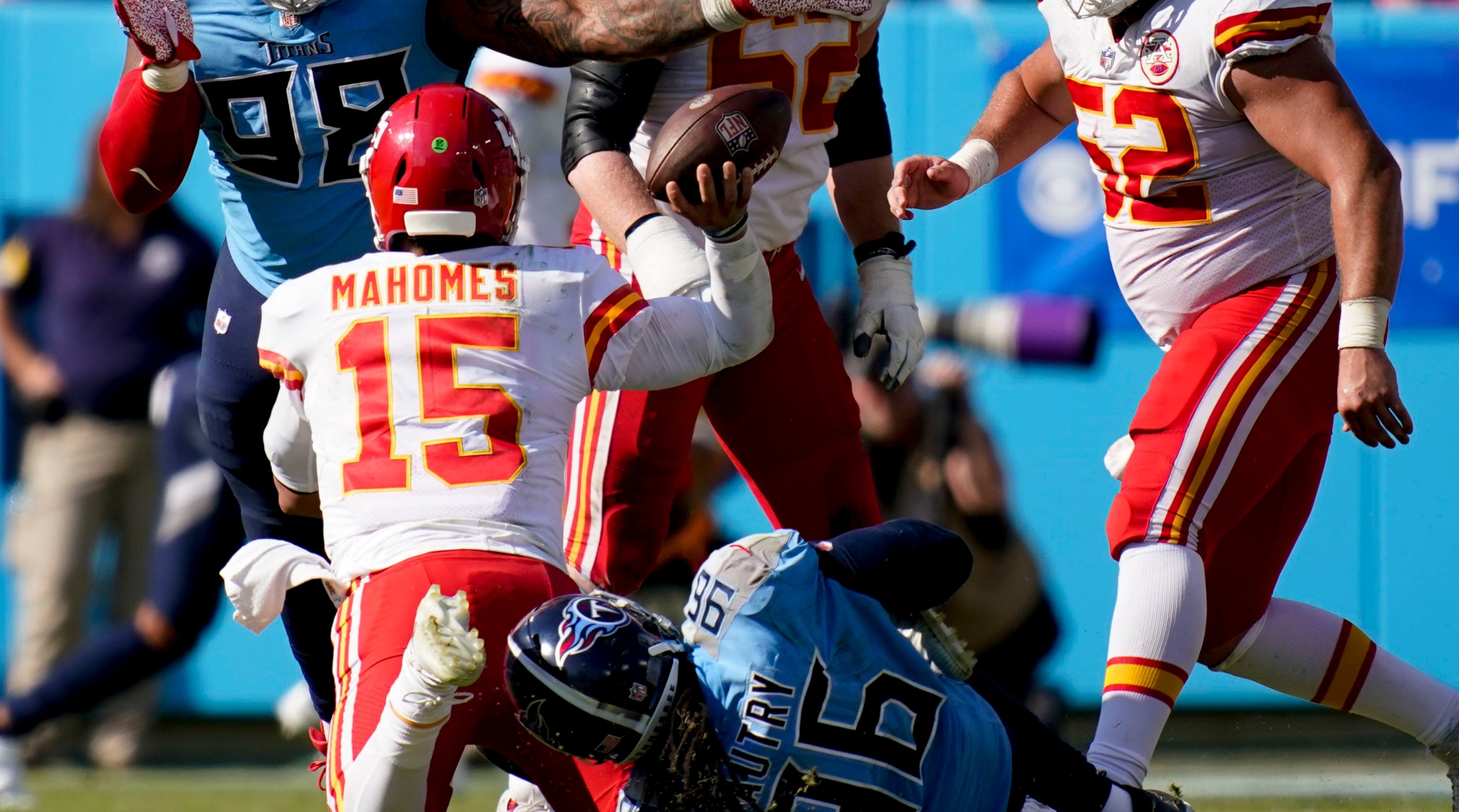 Patrick Mahomes update: QB clears concussion protocol during Titans ...